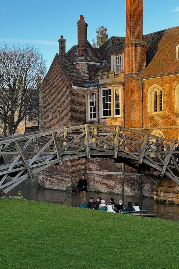 26 Interesting and Beautiful Places to Visit in Cambridge, England